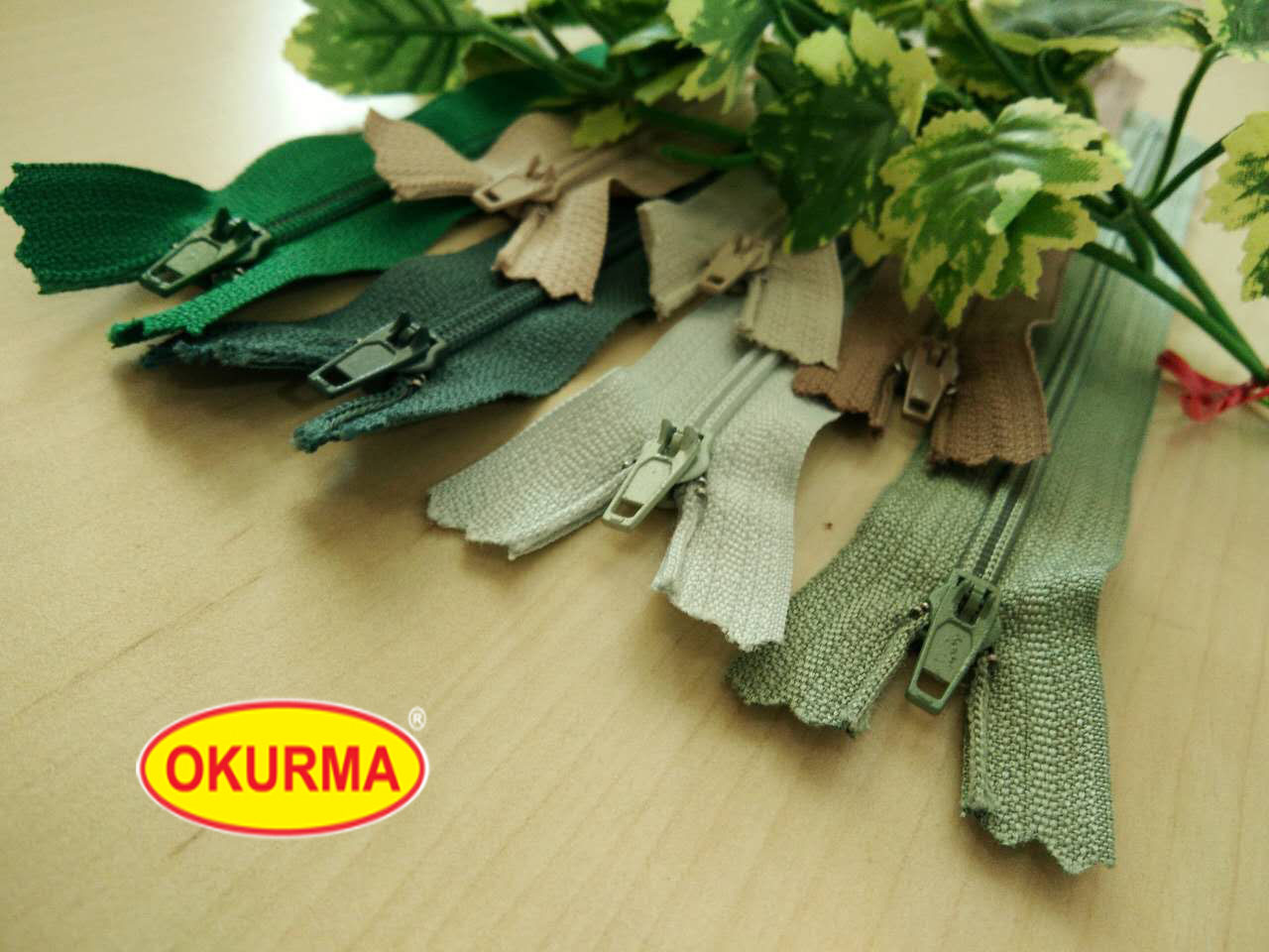 OZ S8 #3 SAB Zippers Per PC